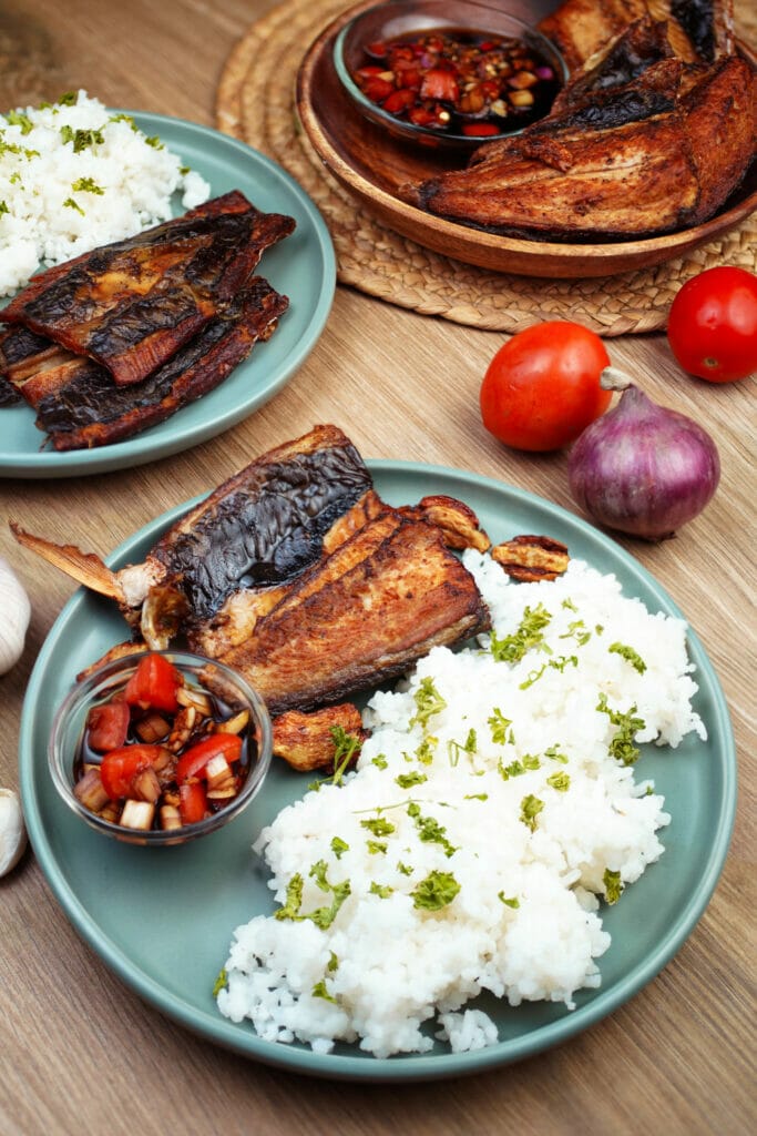 Fried Bangus Recipe: Simple But Delicious Crispy Milkfish Dish