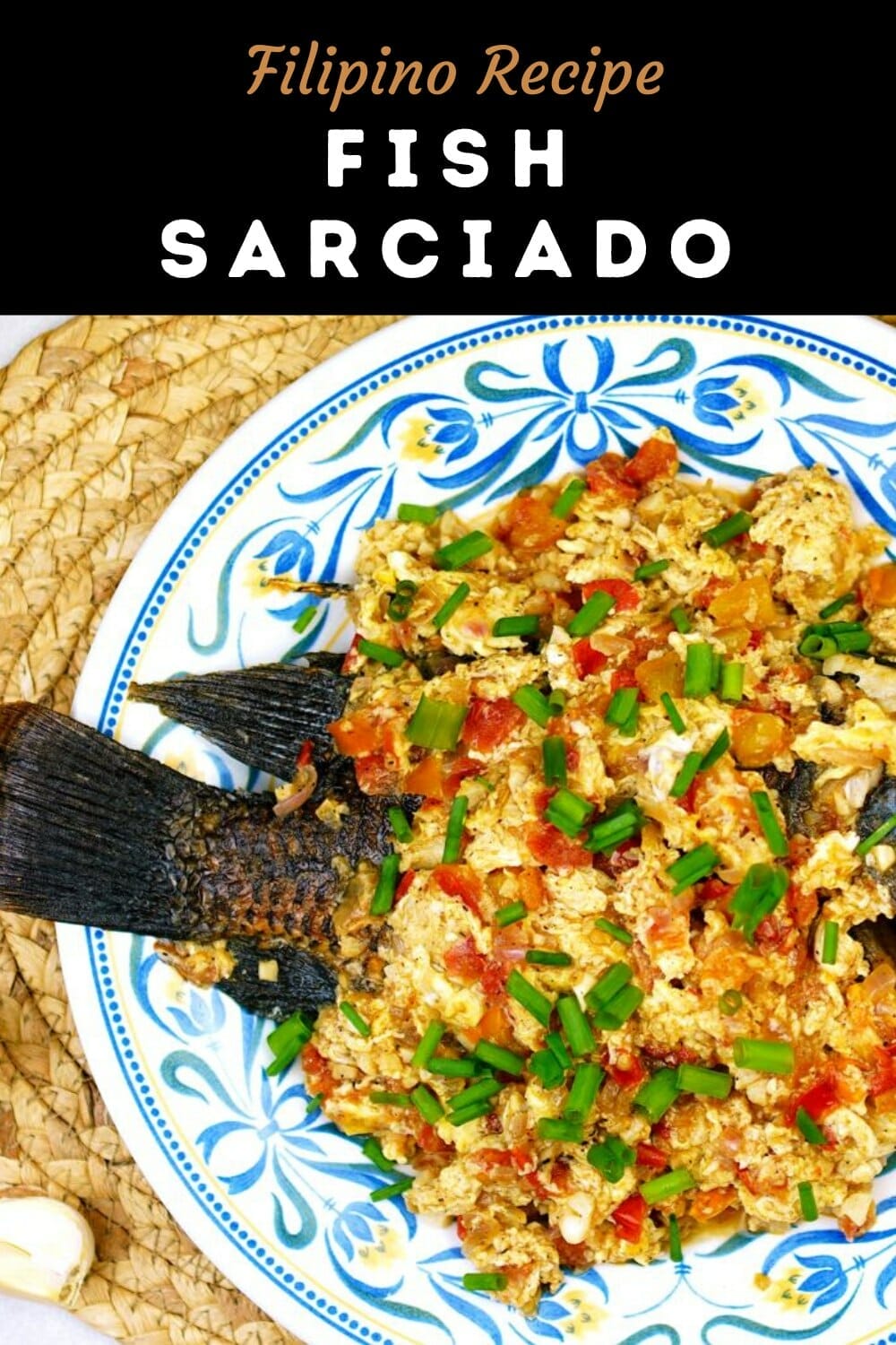 Easy fried Filipino fish sarciado (Sarciadong Isda)